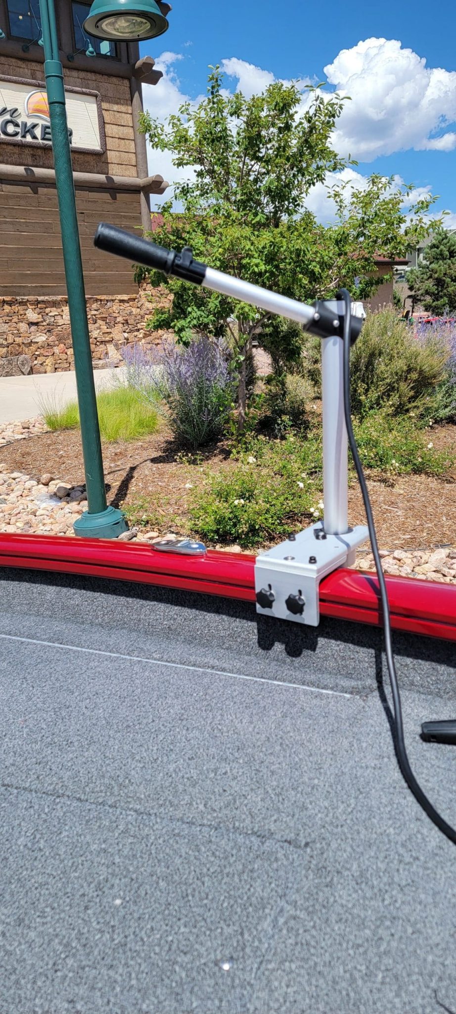 Scanning Sonar Pole Mounting using Nylon thumbscrews. - Fishing ...